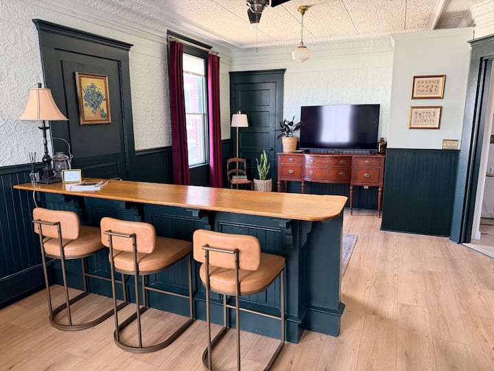 The Lunchroom - Historic Railroad Stay - Homer, NY