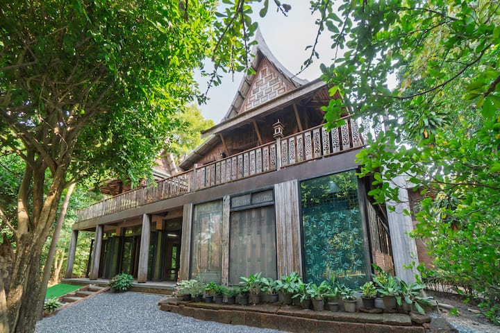 Peaceful Hideaway Villa - Nong Chok