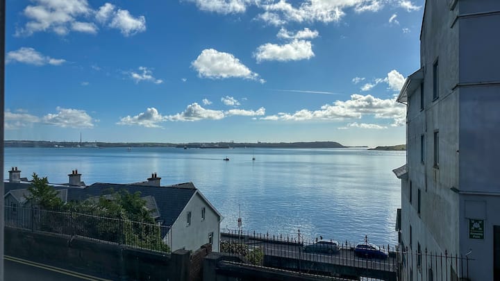 2 Bedroom Town House With Sea Views - Midleton