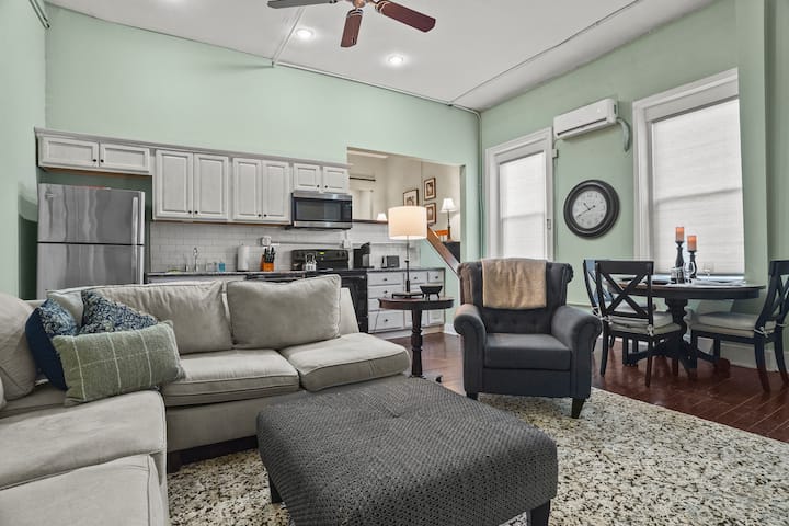Local Discounts!-charming View Of Downtown Newark - Newark, OH