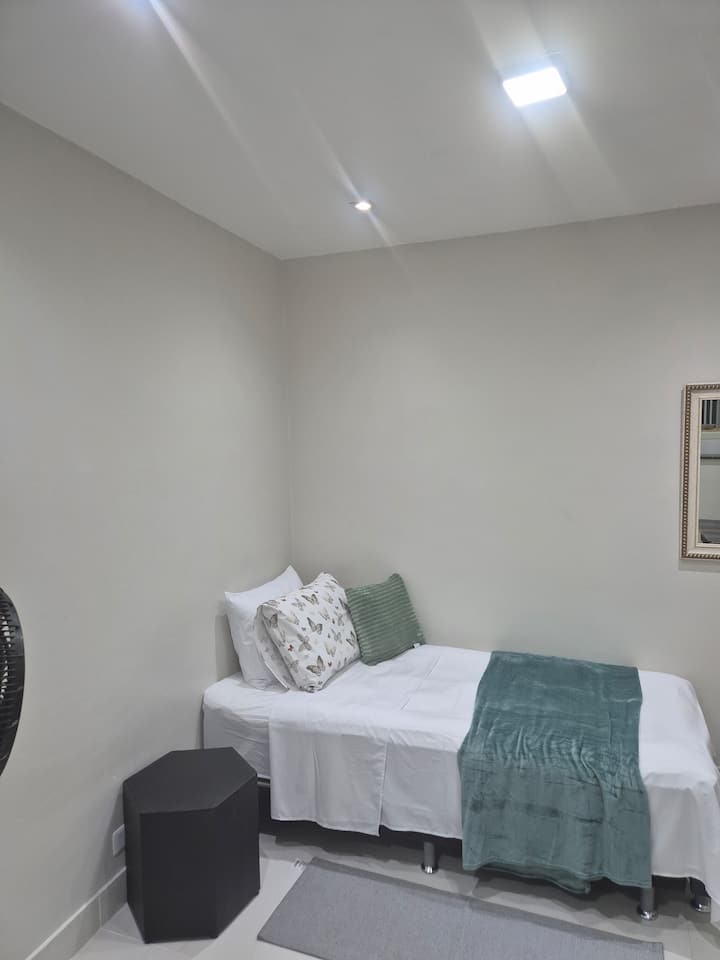 Pequena Casa Completa - Rio de Janeiro