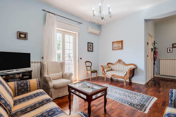 Guesthost - Trecastagni Elegant & Comfy Apartment - Trecastagni