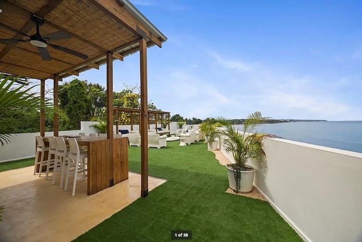 Luxury Oceanfront Penthouse 5br Private Rooftop - Puerto Rico