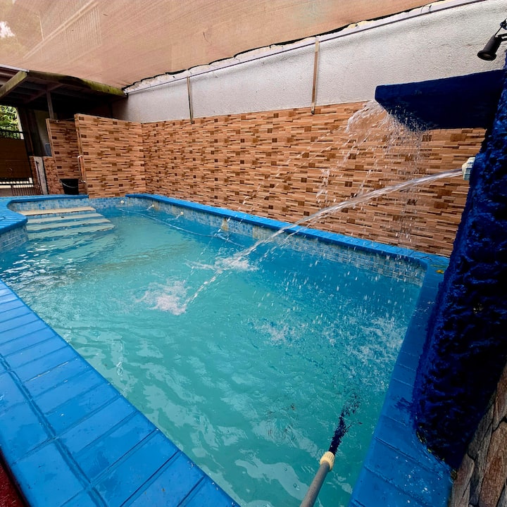 4br Villa With Private Pool - Tagaytay