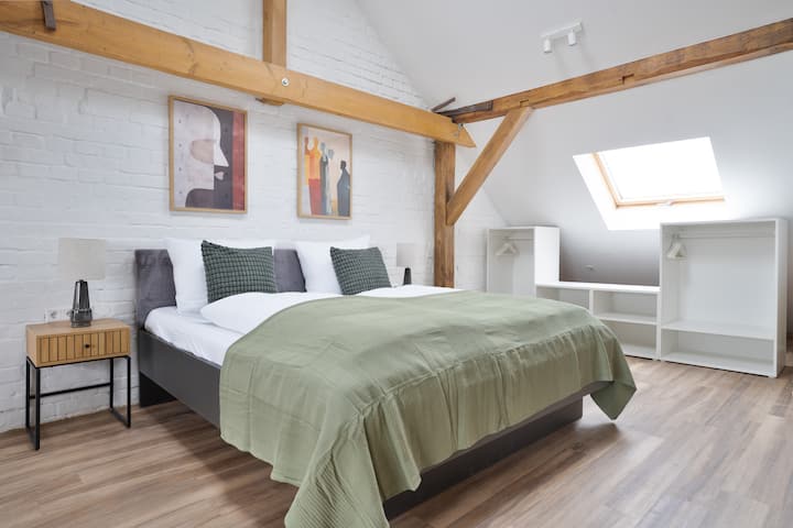 93 M² Loft | Parking | Kitchen | Wifi | Home2share - Dessau