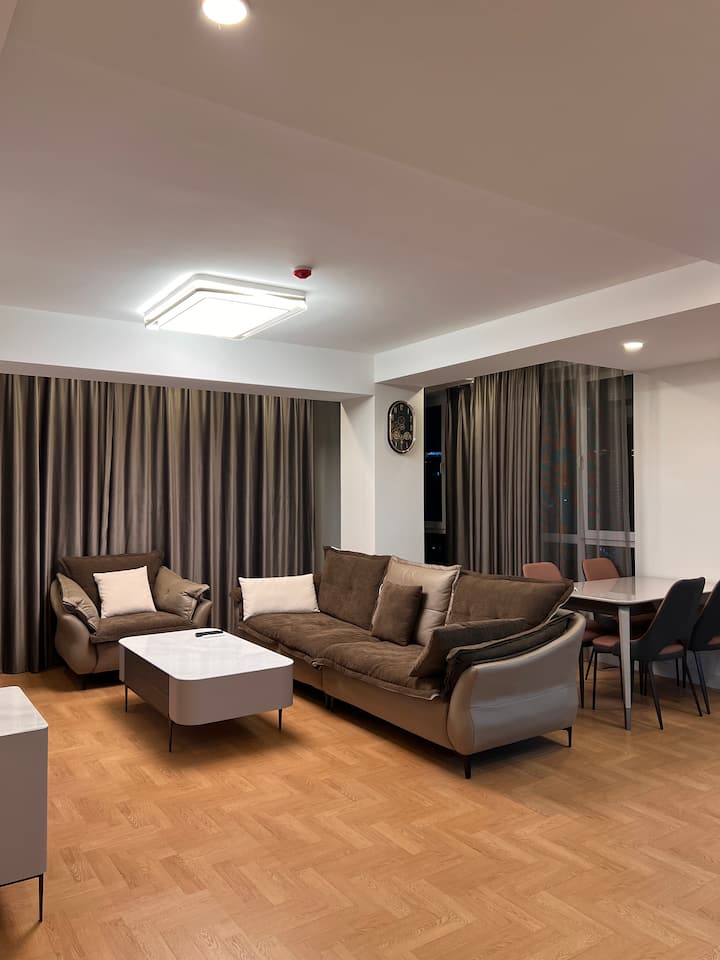 Cozy Downtown Apt In Ub - Ulaanbaatar