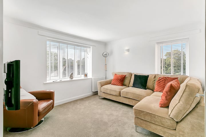 Excellent 1 Bed Apt In The Centre Of Sherborne - Sherborne