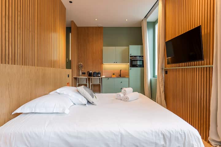 Suite Sensuelle & Spa Privé – Luxe à Lyon - Lyon