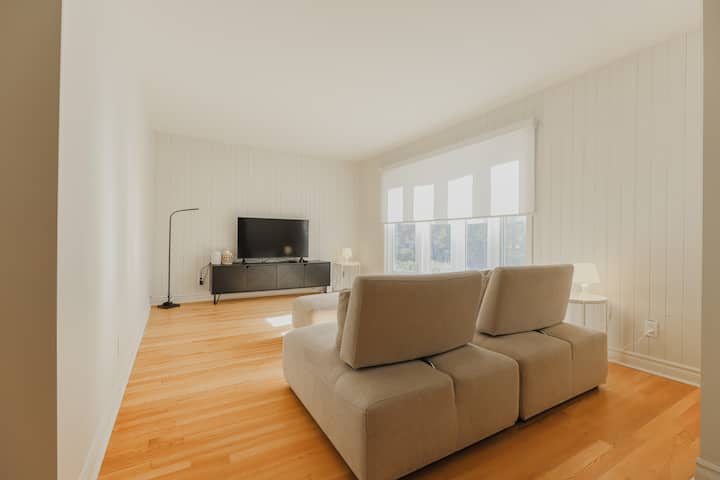 Charmante Maison De 3 Chambres Bien Entretenue! - Beloeil