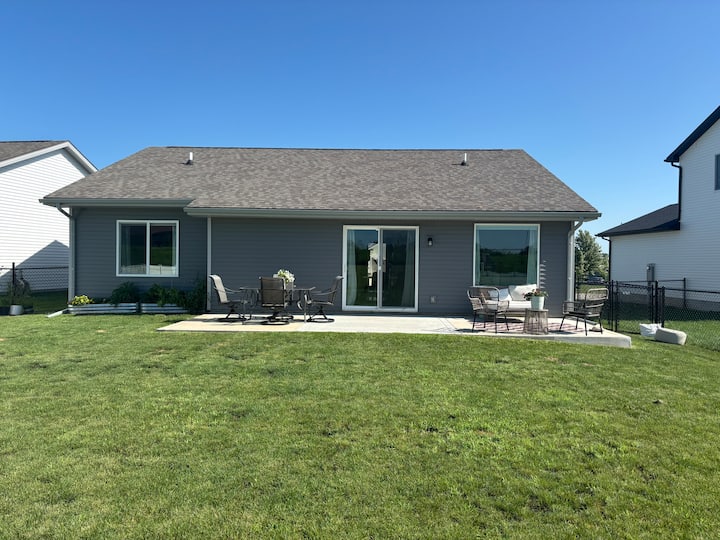 New Build Home! 2 Beds, Full Office & A Huge Yard - Big Creek State Park, Polk City
