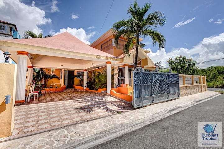 Spacious Caribbean Villa Near The Beach - La Romana
