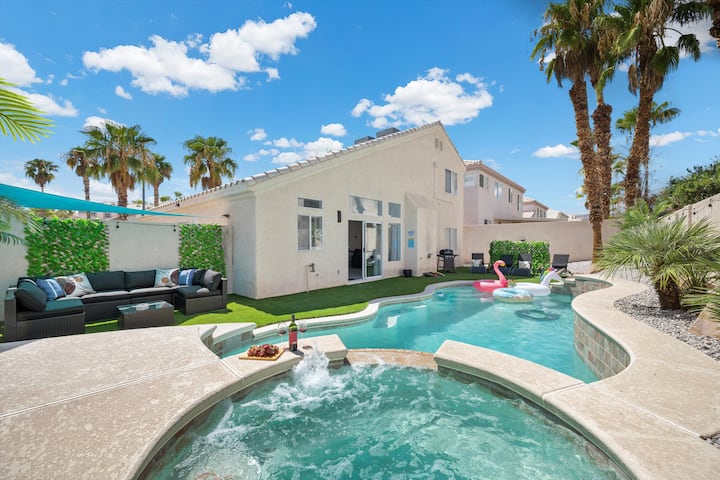 The Pool & Poker Paradise ~ Perfect Vegas Retreat - Spring Mountain Ranch State Park, Blue Diamond