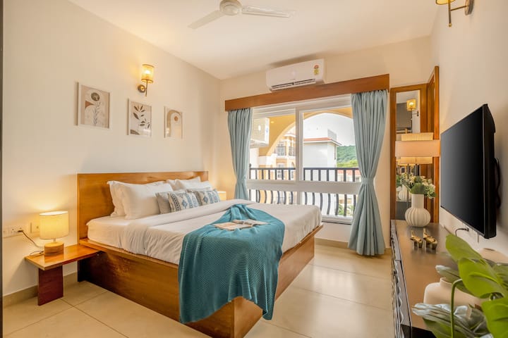 Stayamster Zyric B321 | Serviced Apartment | Pool - Goa