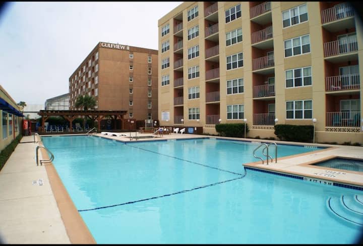 The Salty Paloma Beach Stay - Isla Blanca Beach, TX