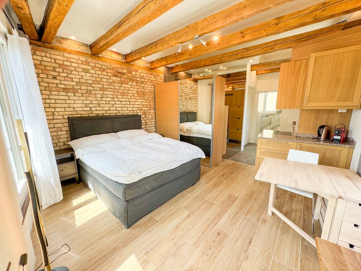 B2r - Studio Apartment - Zurich, Switzerland