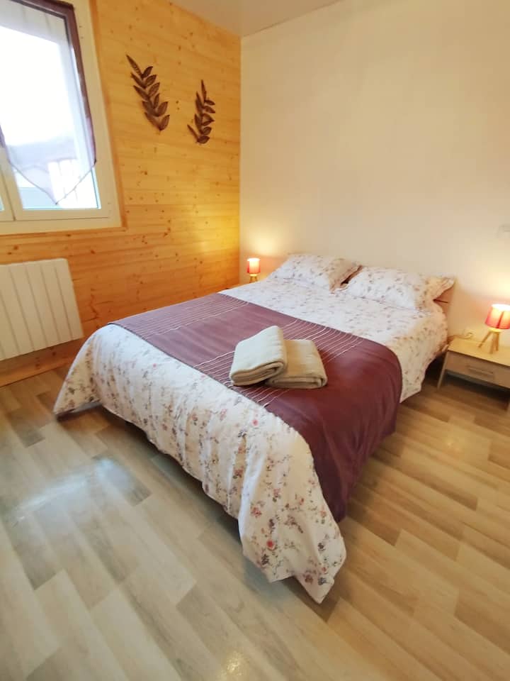 T2 Cosy Avec Cour Fermée à Savignac - Ax-les-Thermes