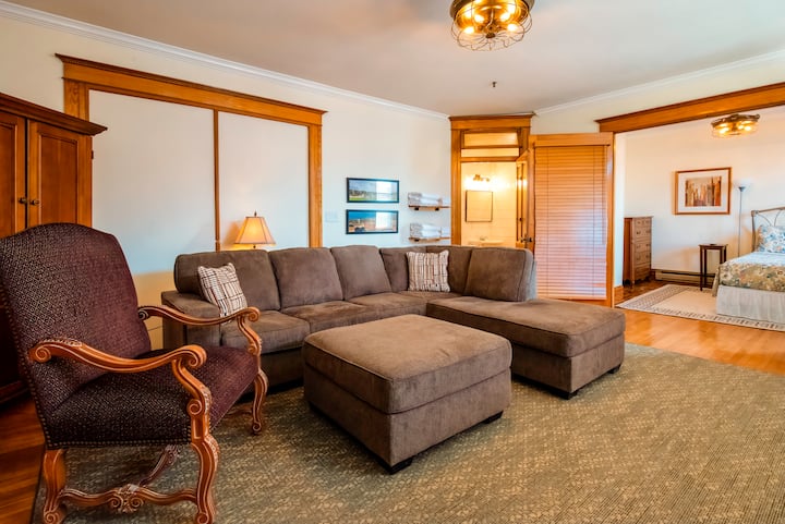 Penthouse Suite Main Street Galena - Galena, IL