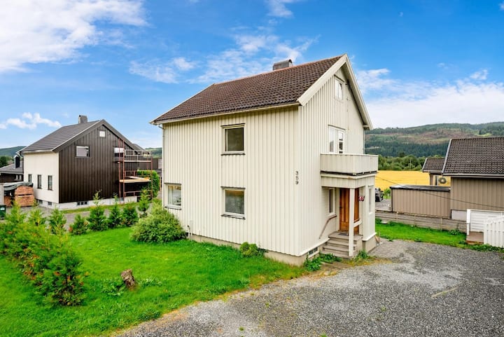 Large House/stor Hus - Orkanger