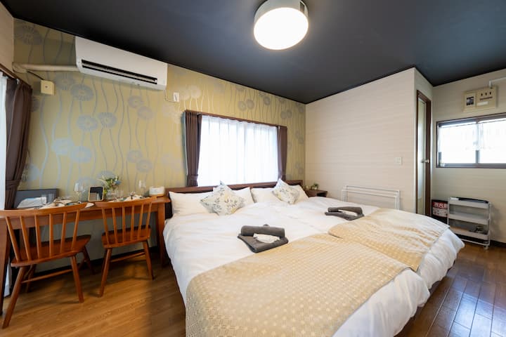 板橋　一軒家2階　まるごと貸切　ダブルベッド2台　プロジェクター有　都心アクセス便利　巣鴨　池袋 - Tokyo