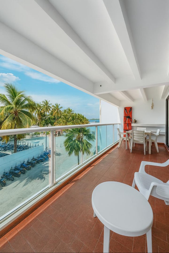 Hansa Coral / Vista Parcial Alfrente De La Playa - San Andrés