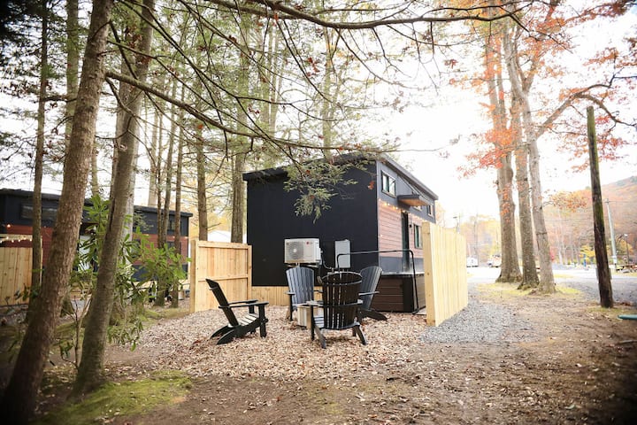 Creek Side Tiny Home With Private Hot Tub #2 - Pennsylvania