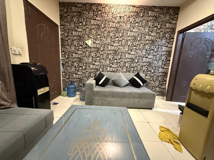 Best Location In Lahore Very Calm Place - Lahore