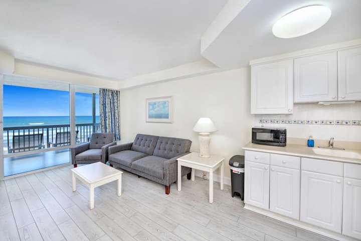 Oceanfront Balcony | 1br | Pools |Hot Tubs - Tomoka State Park, Ormond Beach