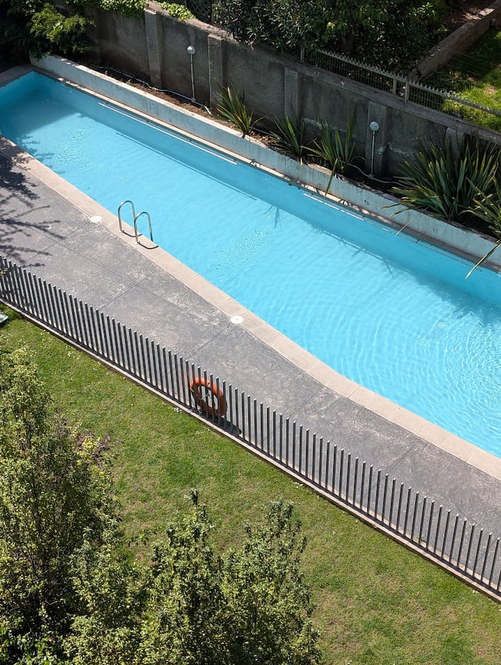 Departamento Metro Bilbao + Parking + Piscina - Las Condes