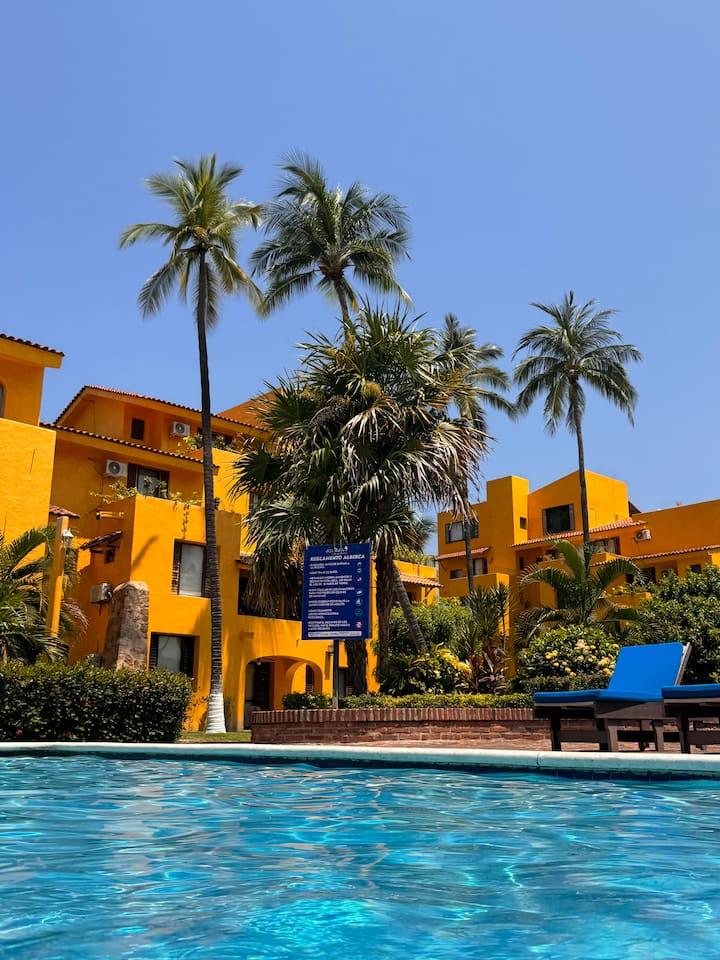 Comfortable Apartment W/ A Pool Close To The Beach - Manzanillo, Colima, Mexico