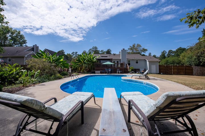 Mr. Joe's Poolside Paradise - Raleigh, NC