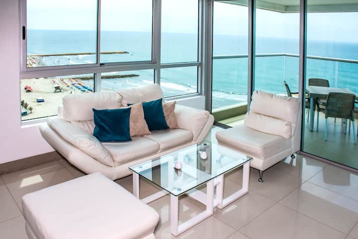 Disfruta De Un Hermoso Atardecer En Cartagena. - Colombia