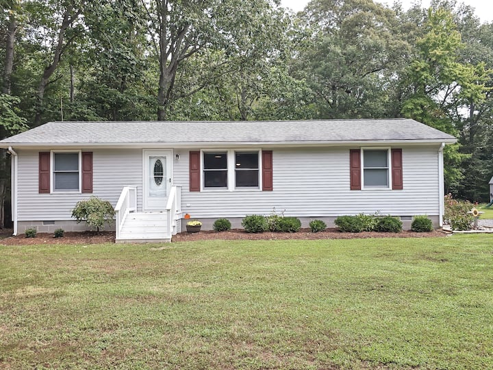 Private Woodland Retreat In Coastal Deltaville - Deltaville, VA
