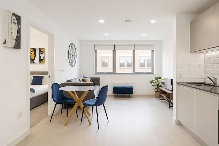 Luxury | Central Apartment | Bedford - Bedford