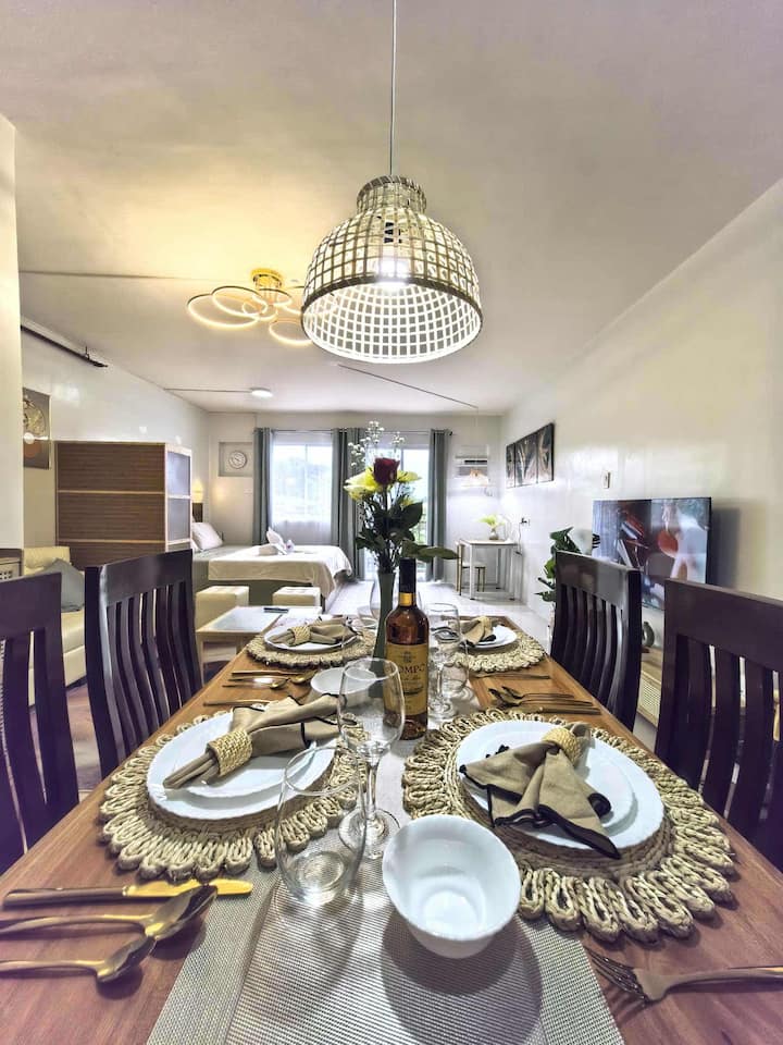 Cozy Studio | Smart Lock | Balcony | Near Airport - Puerto Princesa