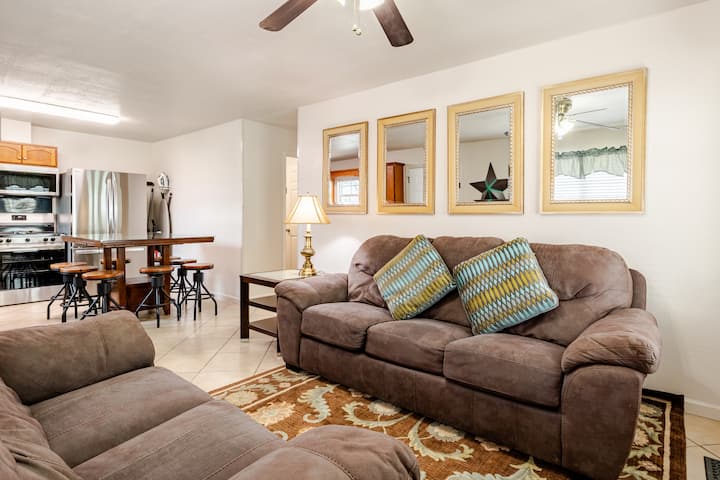1311#101 Spruce Dr Sw - 2 King; 2 Queen; 2 Singles - Knoxville, TN