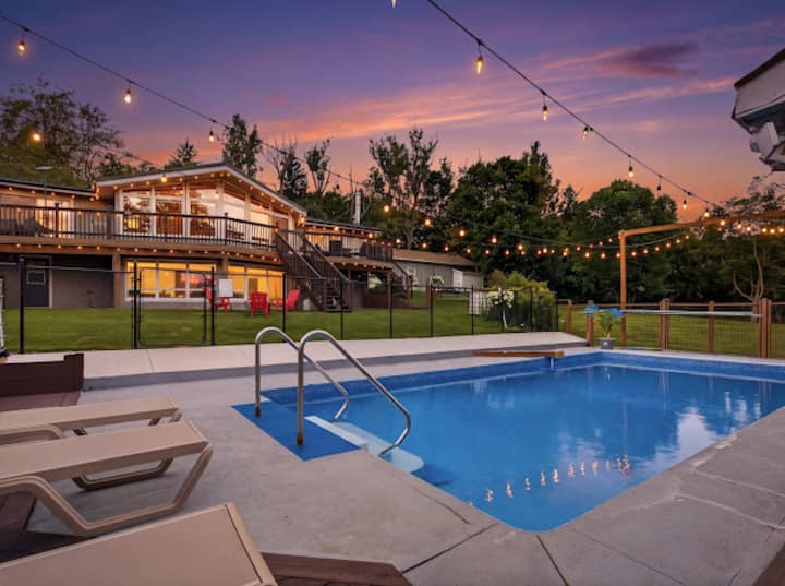 Luxury Private Cottage |Cozy Fall Retreat - Orangeville