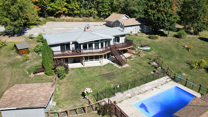 Luxury Getaway Home In Caledon East - Caledon
