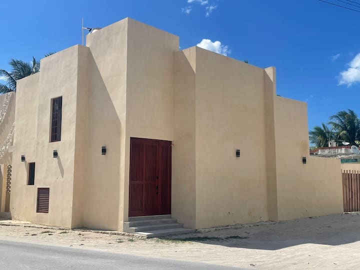 Telchac Puerto, A 100 Metros De La Playa - Telchac Puerto