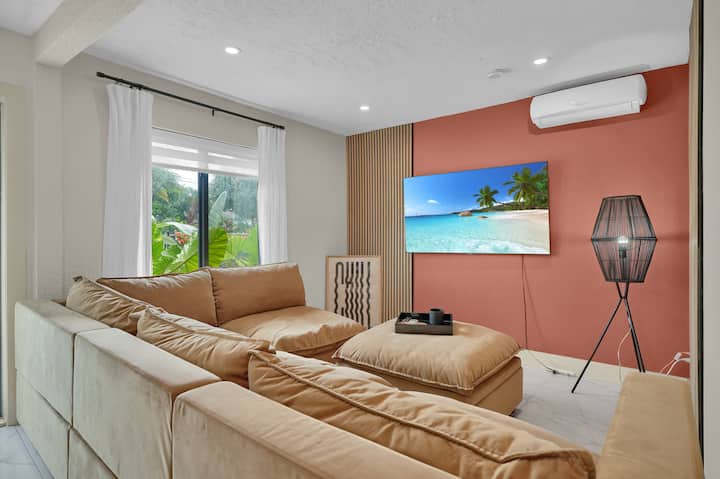 Near Trendy Areas • Pool Table • Ping Pong • Patio - Miami International Airport (MIA)