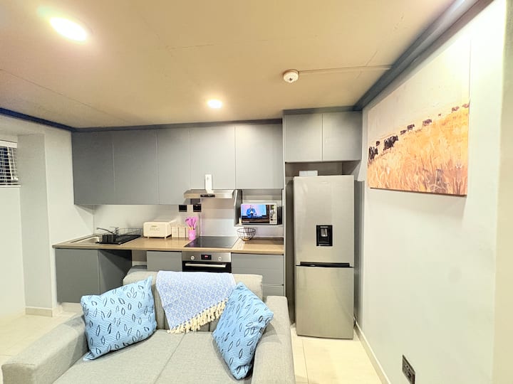 Umhlanga Flat With Rooftop Pool & Private Balcony - Umhlanga