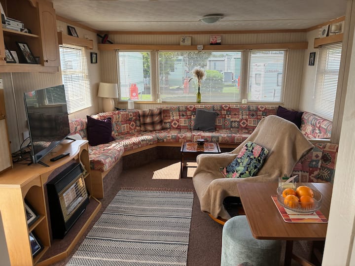 6th Berth Caravan. Opposite Morecambe Fc Stadium. - モーカム