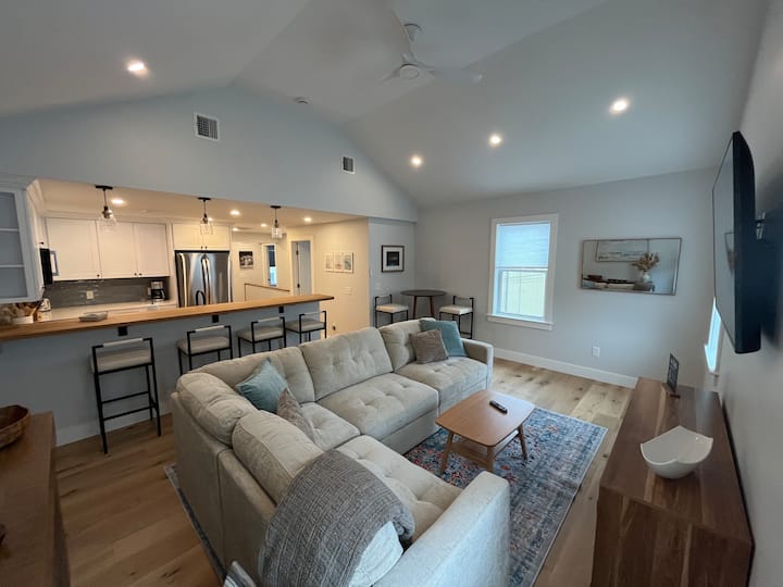 Downtown Loft - South Kingstown, RI