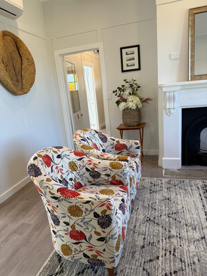 Central Refurbished Character Cottage - Te Kuiti