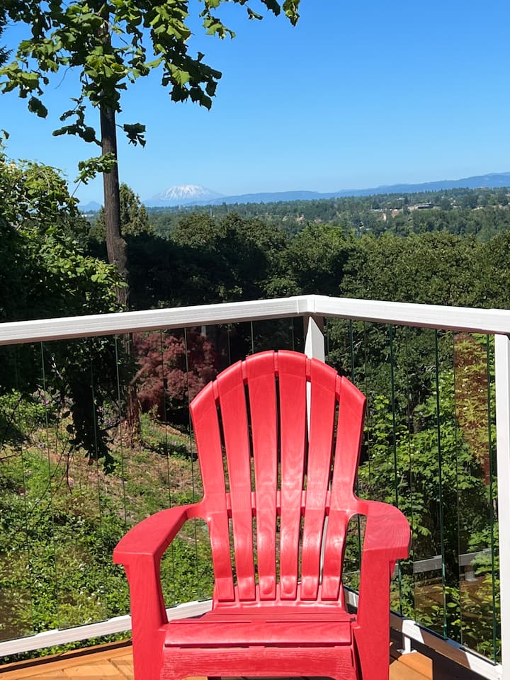 Cozy & Private Furnished Adu With Stunning Views - Portland, OR