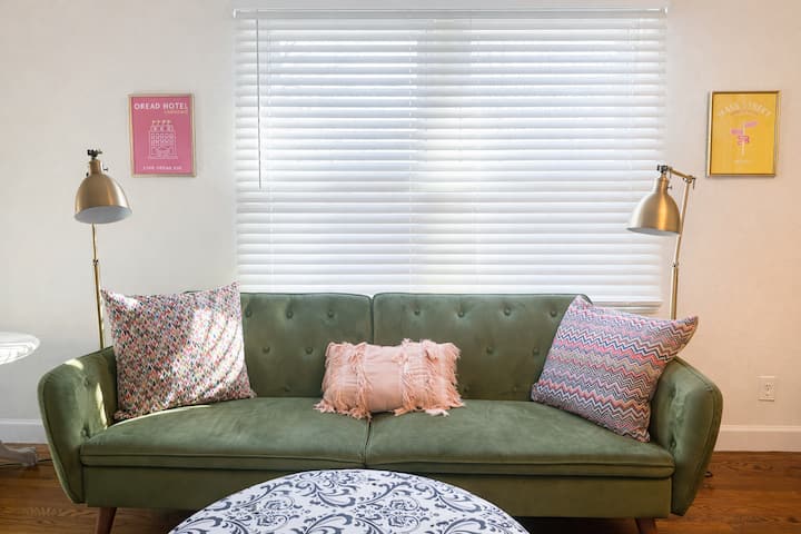Cozy Unit #2 - Blocks To Ku - Backyard Deck! - Lawrence, KS
