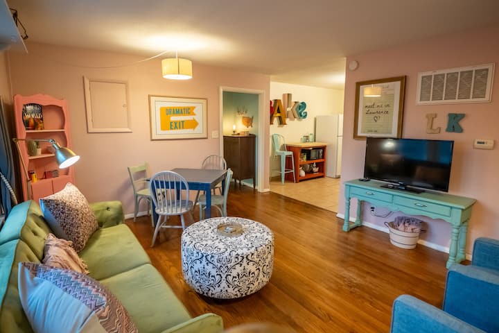 Cozy Unit #2 - Blocks To Ku - Backyard Deck! - Lawrence, KS