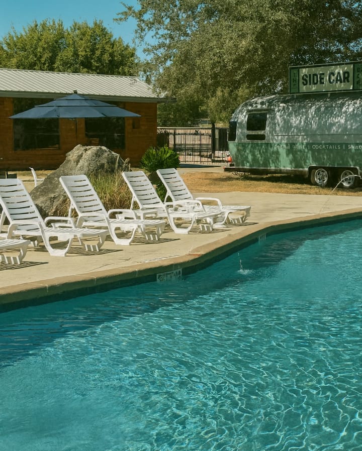 1br + Loft Cozy Tiny Home – Resort Access - Lake Travis, TX