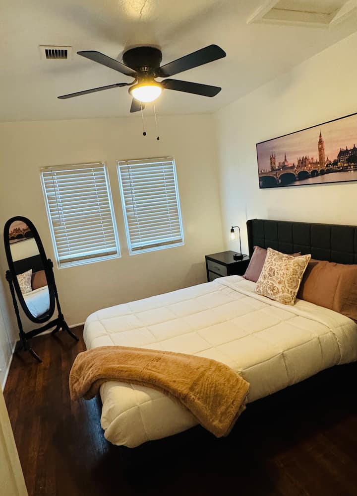 1bed Home + Full Kitchen + Down Town - San Diego, CA