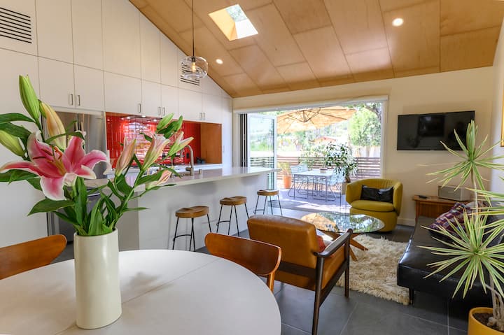 The Bird House - 1 Bedroom, 1 Bath, Private Yard - Jamul Casino