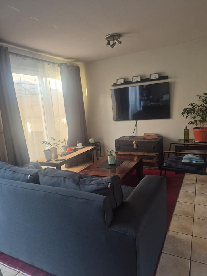 Casa Con Estacionamiento A Minutos Del Aeropuerto - Santiago Arturo Merino Benítez Airport (SCL)